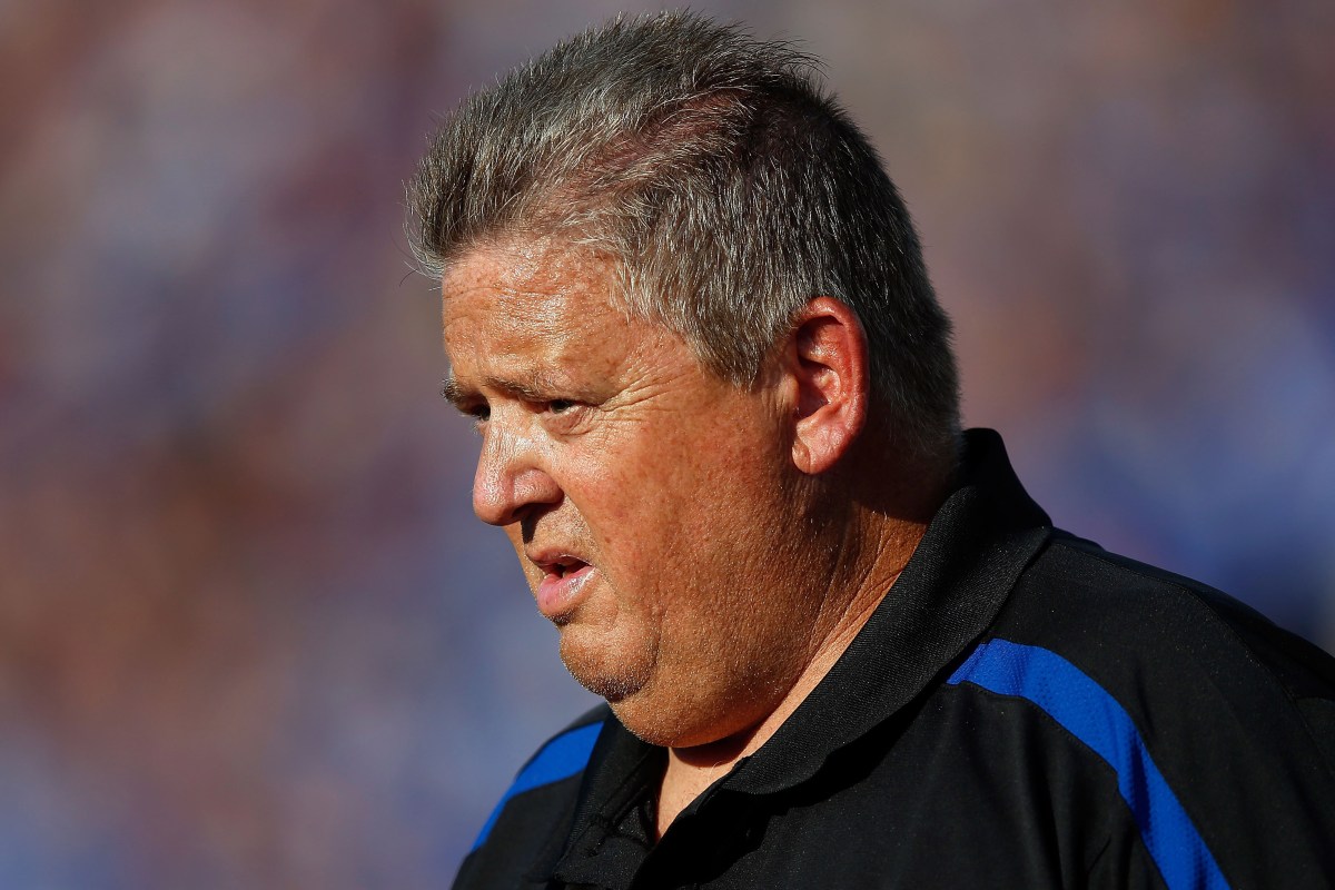 Former Notre Dame coach Charlie Weis has reportedly taken on a new job ...
