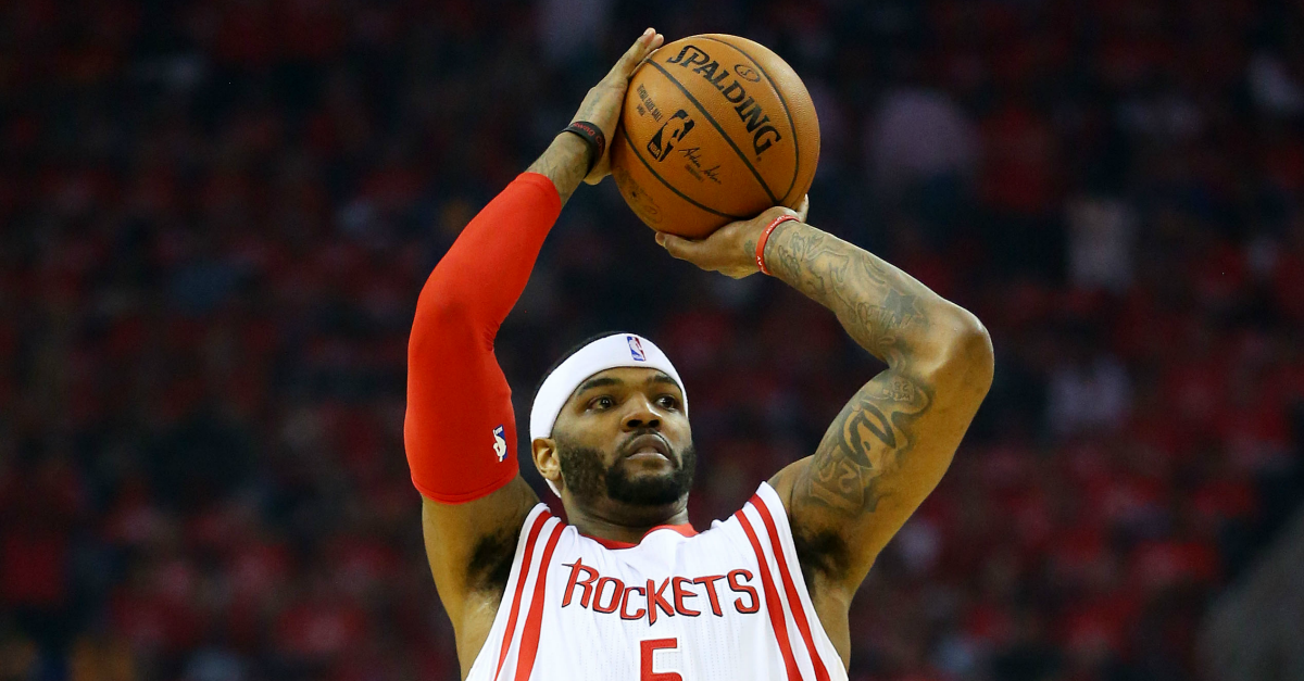 Josh Smith really believes $6.9 million isn't enough for his family ...