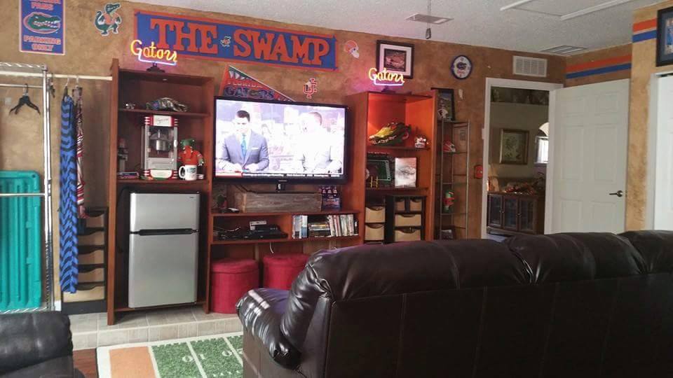 This Gator fan has one of the most incredible man caves on the planet ...