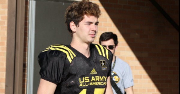 Less than 24 hours after decommitting from Alabama, top prospect has ...
