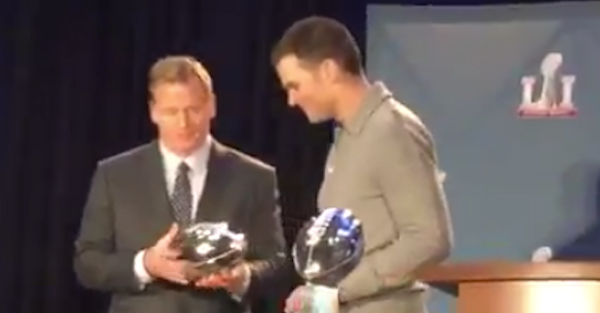 This hilarious commercial features Tom Brady with a mullet - FanBuzz