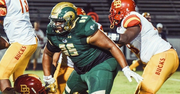 Enormous 320-pound DT turns down in-state school to land with playoff ...