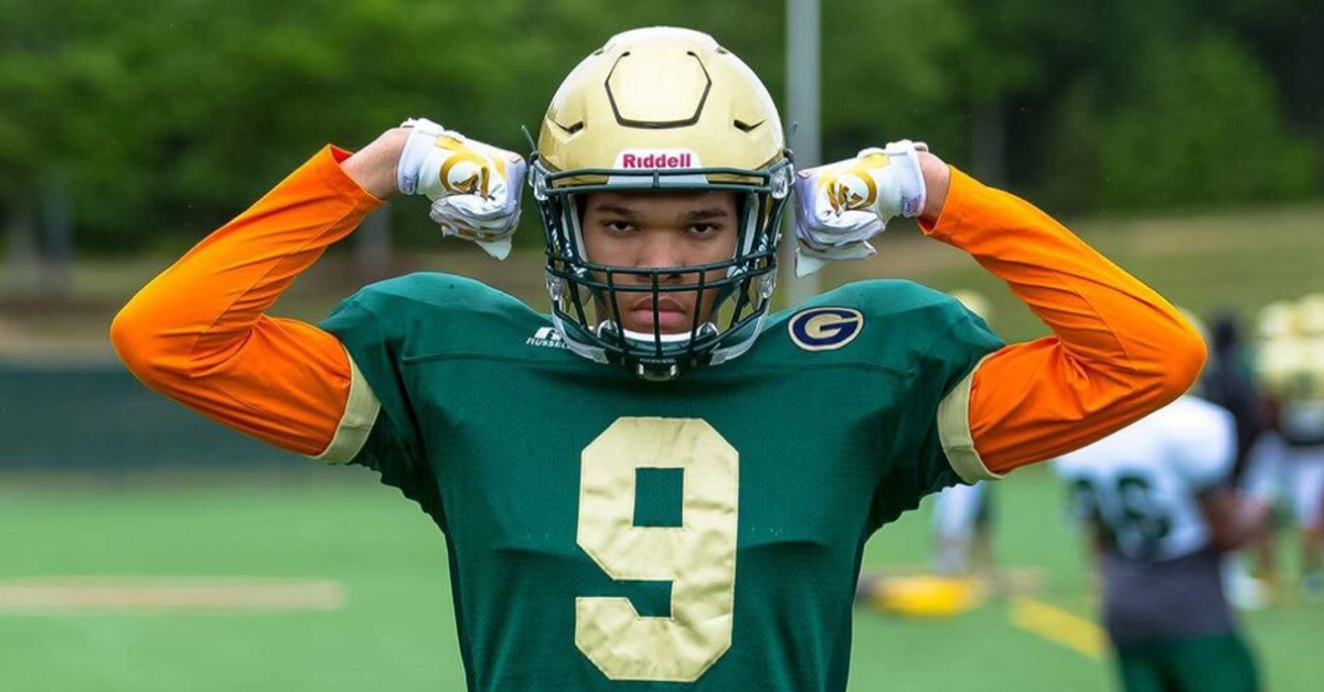 6'5" wideout Kenyon Jackson spurns home-state team for SEC squad - FanBuzz