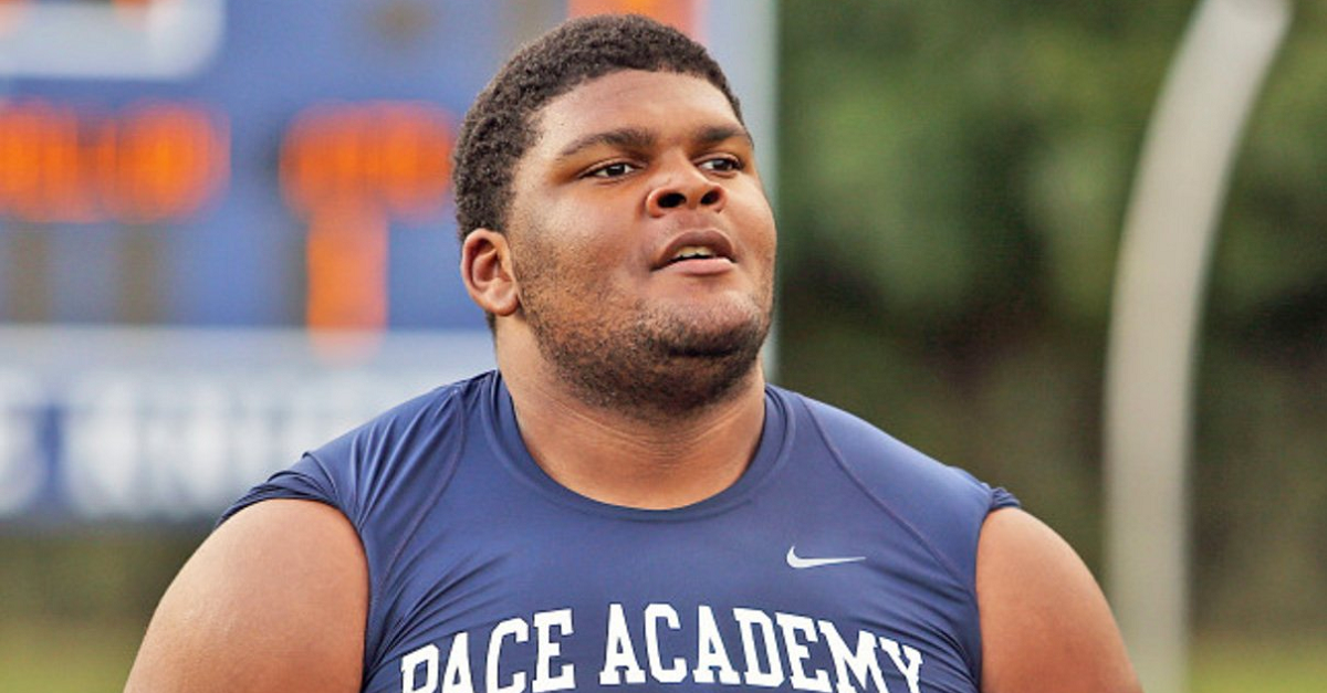 Five-star OG Jamaree Salyer has announced his commitment - FanBuzz