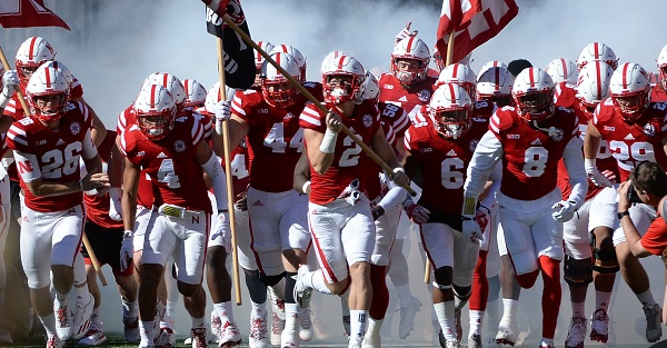 Big Ten football player leaving his program for the most selfless ...