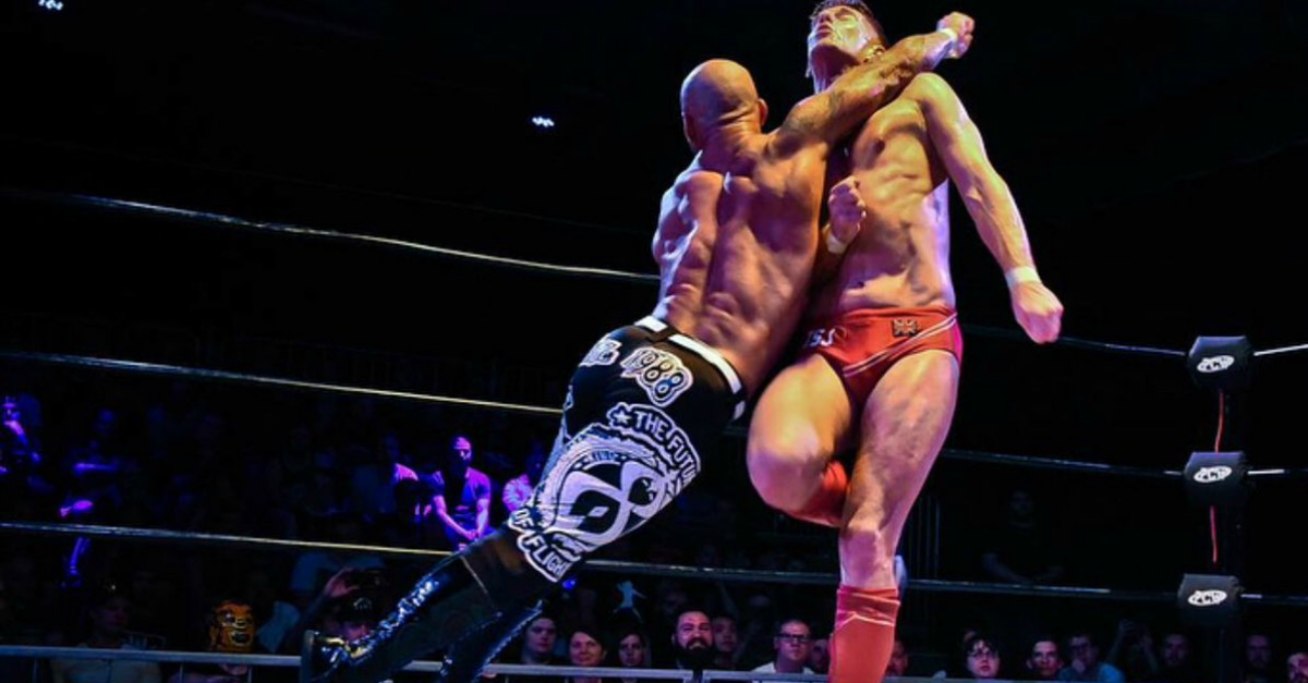 WWE officially announces the signing of one of wrestling's top free ...