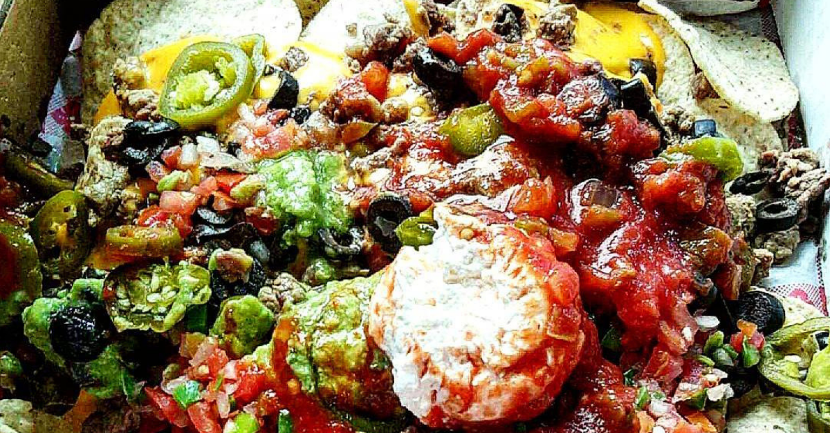 Here are 8 Mouth-Watering Foods You'll Only Find at NFL Stadiums - FanBuzz