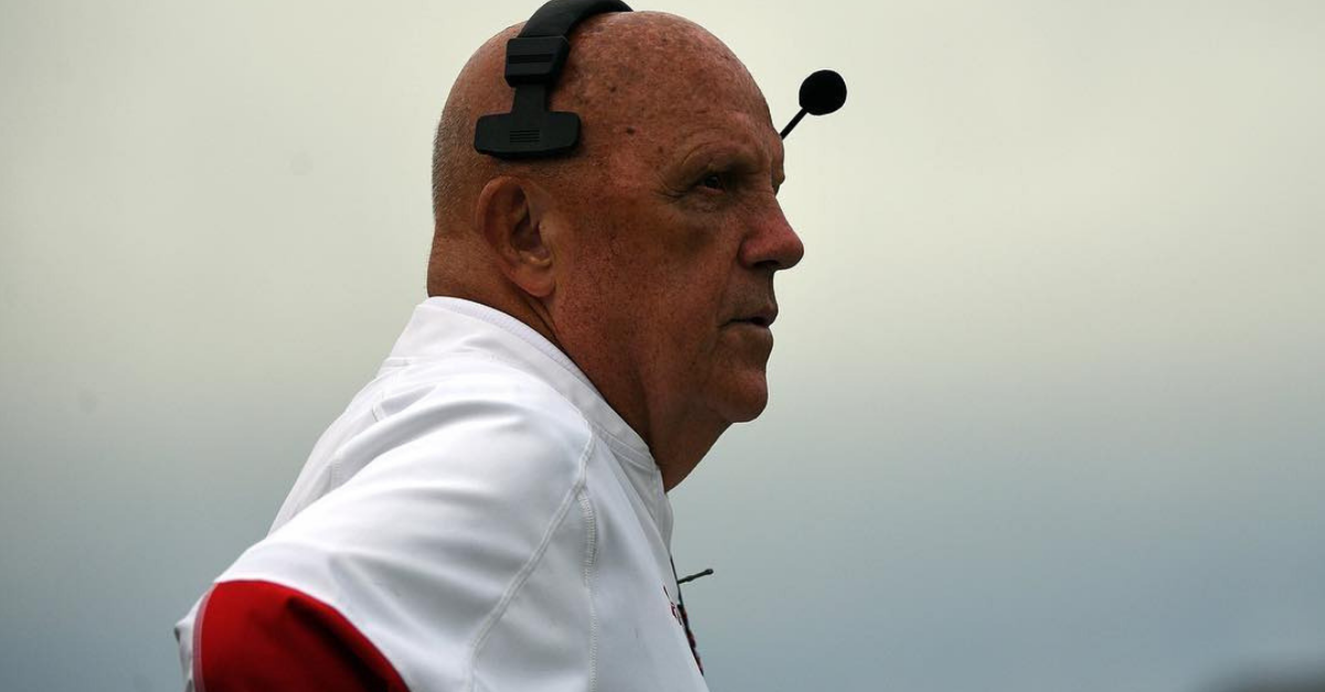 Legendary Head Coach Calls Timeout, Leaves Field and Retires In Style ...
