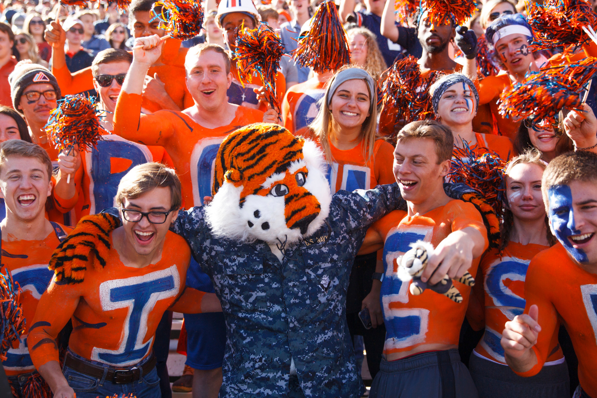 Why Do Auburn Fans Say "War Eagle"? The Origins of the Famous SEC ...
