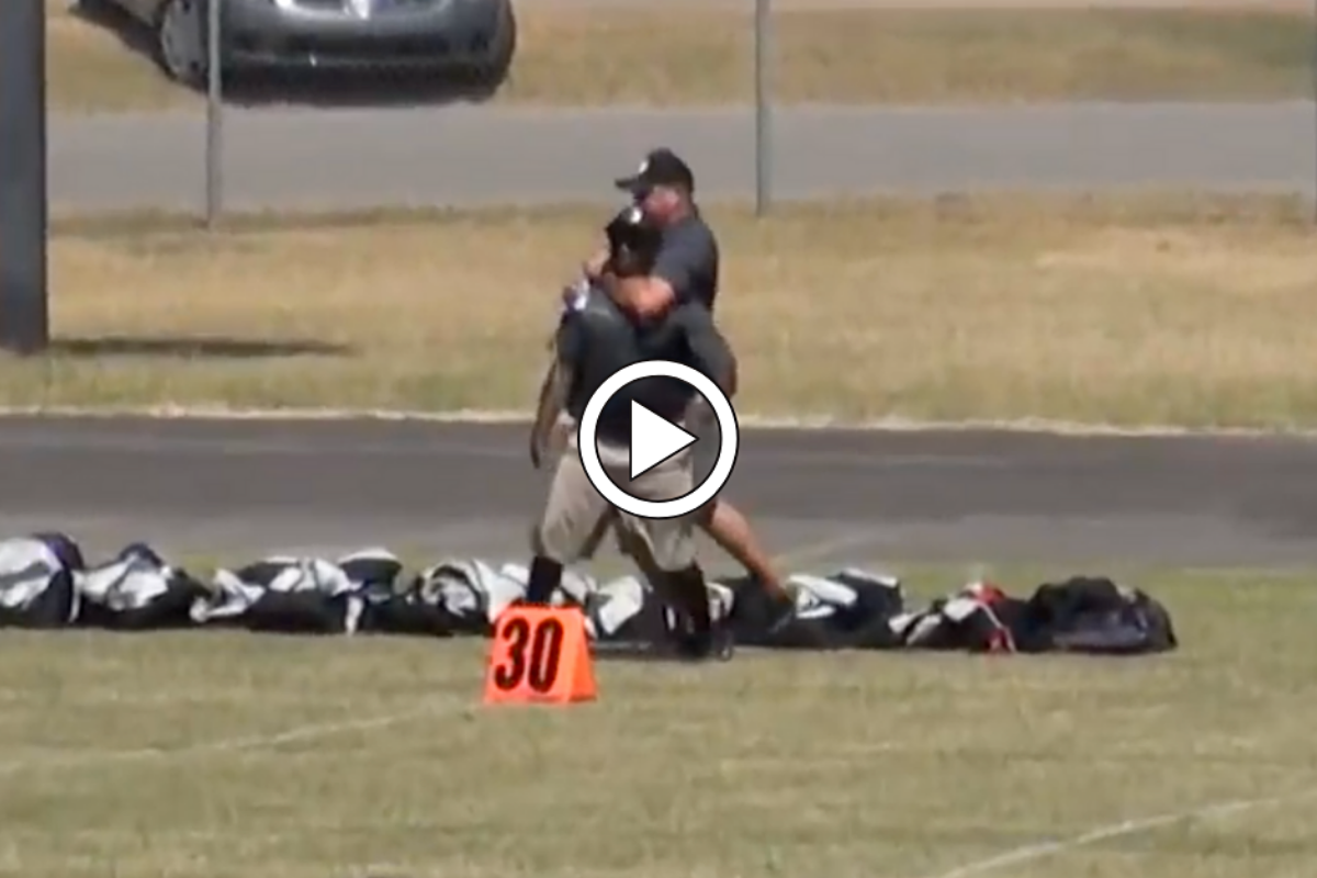 Youth Coach Chokes Out Fellow Coach Who Wouldn't Play His Son - FanBuzz