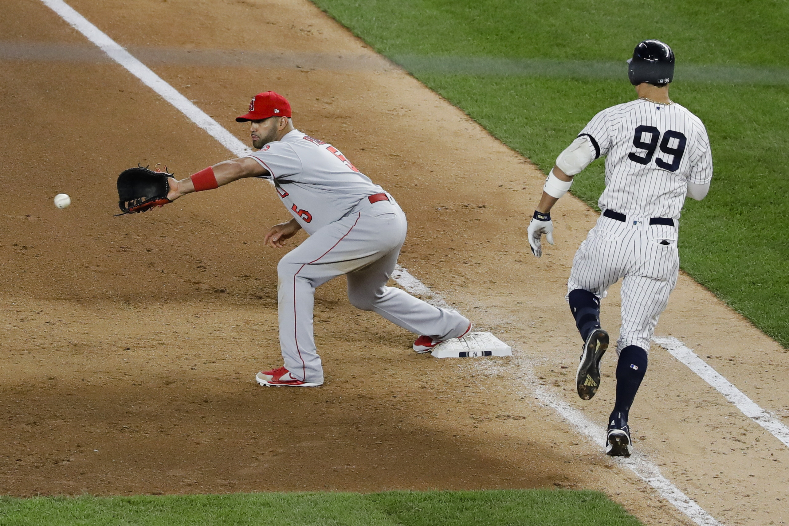 30 of Baseball's Unwritten Rules No Player Should Ever Break - FanBuzz