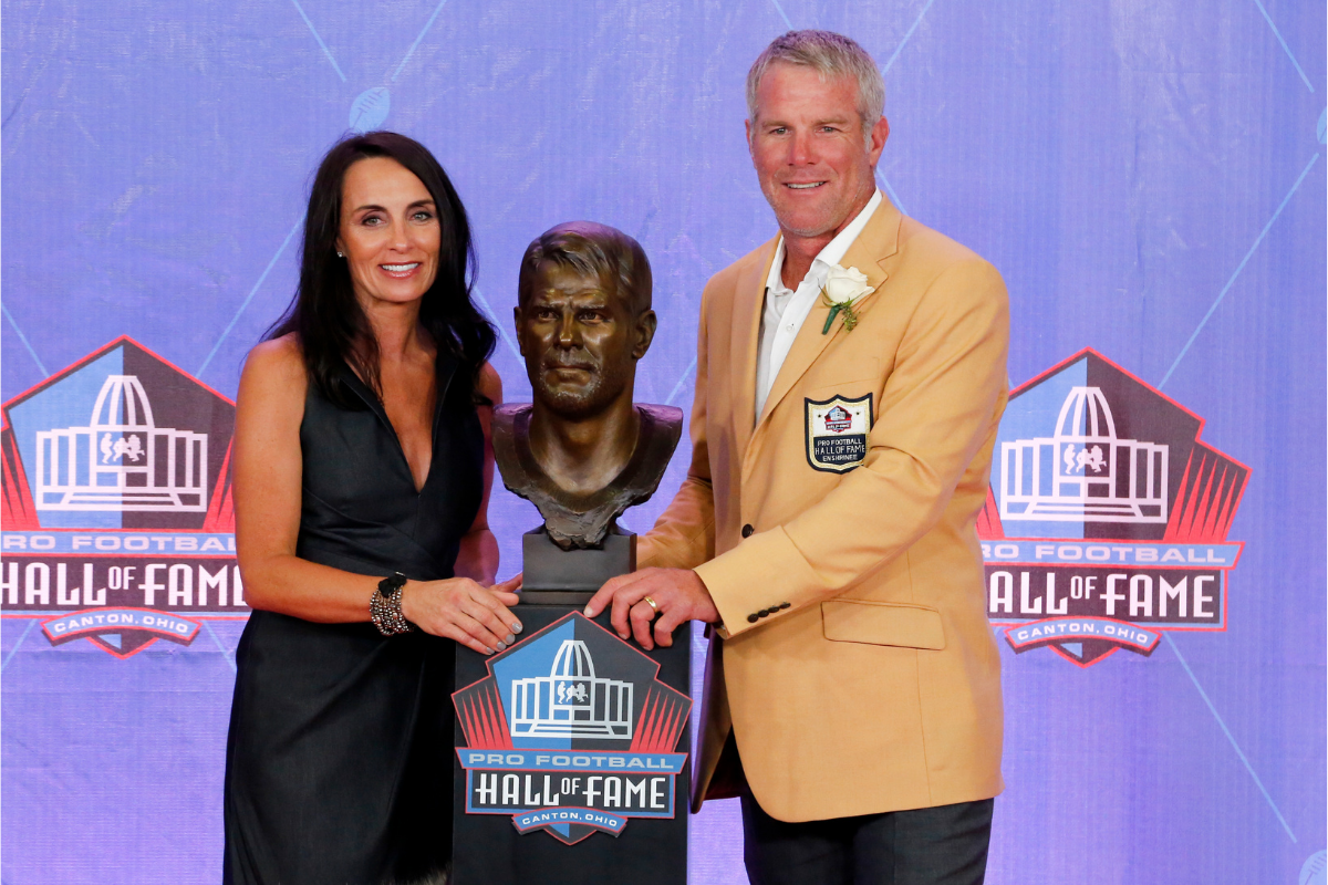 Brett Favre's Wife Helped Save His Life - FanBuzz