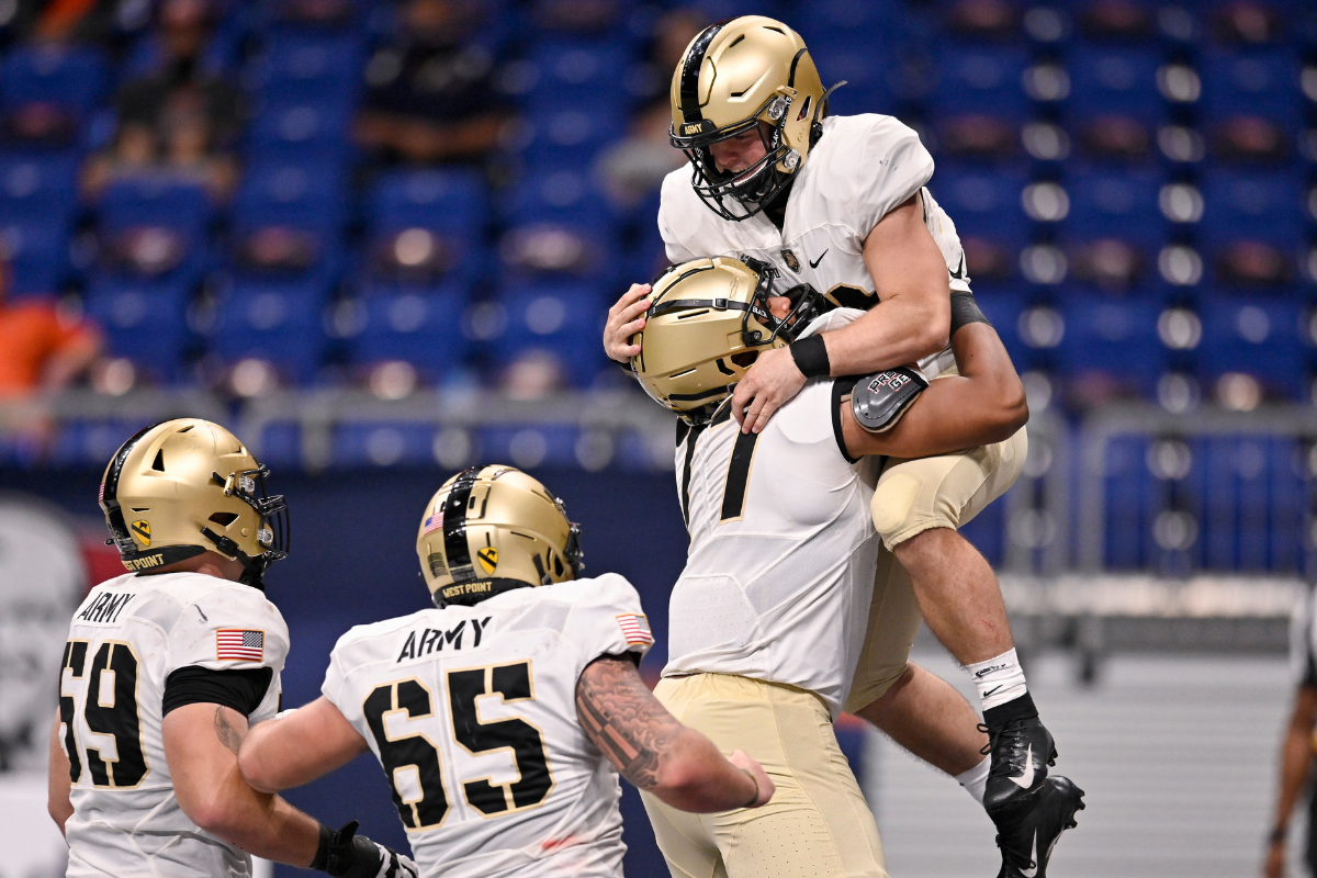 Army-Navy Game Moved to West Point for First Time Since WWII - FanBuzz