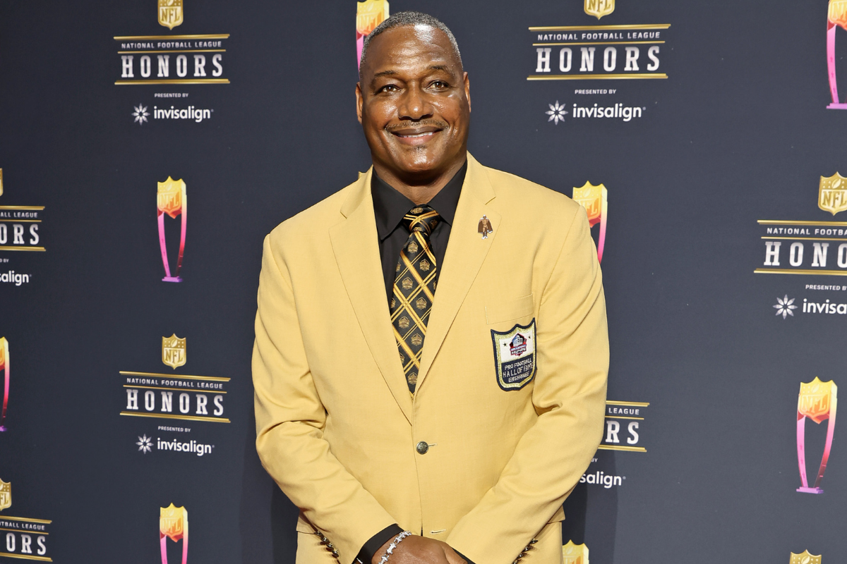 Derrick Brooks Dominated at Linebacker, But Where is He Now? - FanBuzz