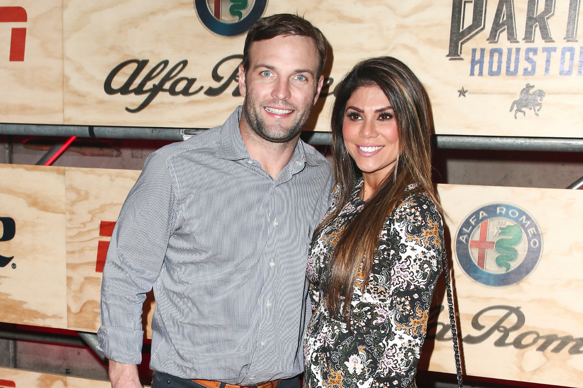 Wes Welker's Wife Won Miss Hooters International - FanBuzz