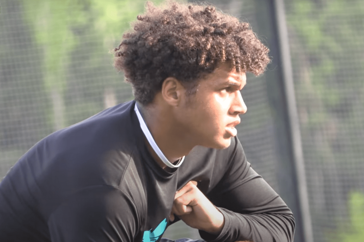4-Star TE, Son of Super Bowl Champ, Signs With Dad's Rival School - FanBuzz