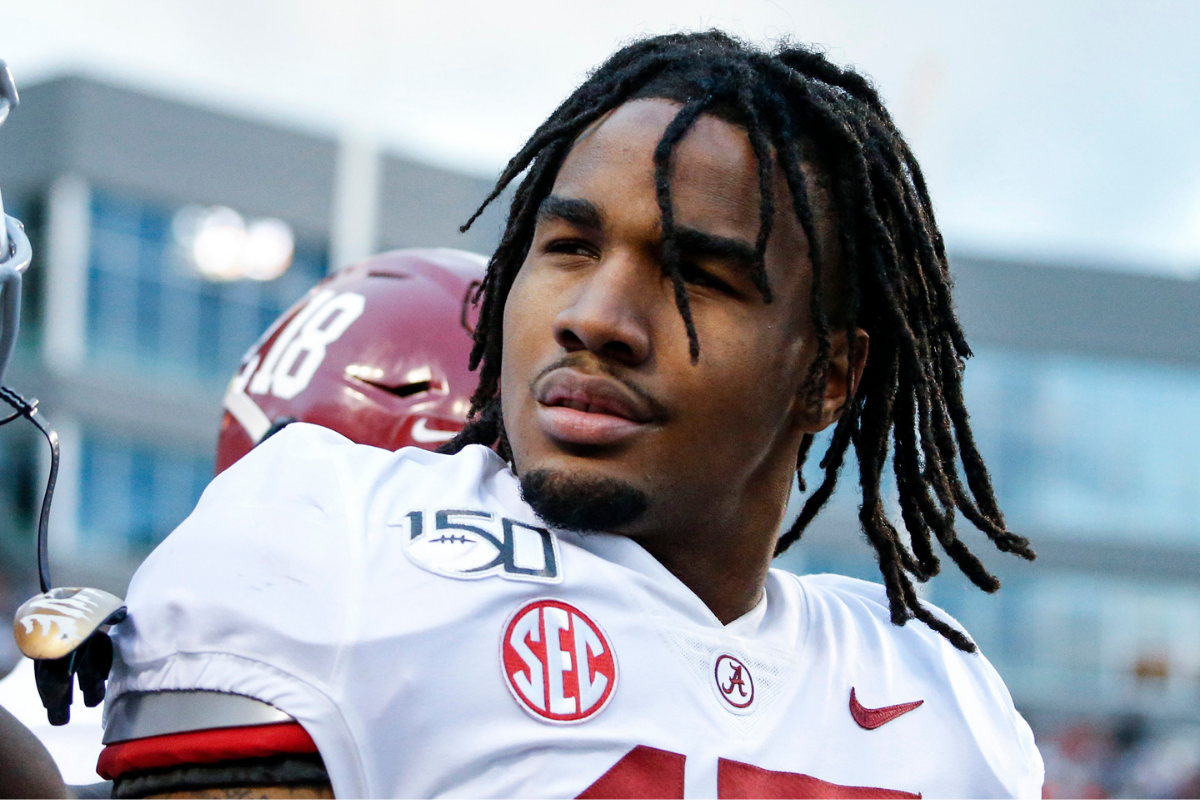 Jaylen Waddle's Mom is His Biggest Fan & Critic - FanBuzz