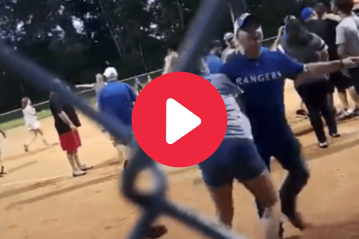 Little League Parent Brawl Forces Championship Game to End - FanBuzz