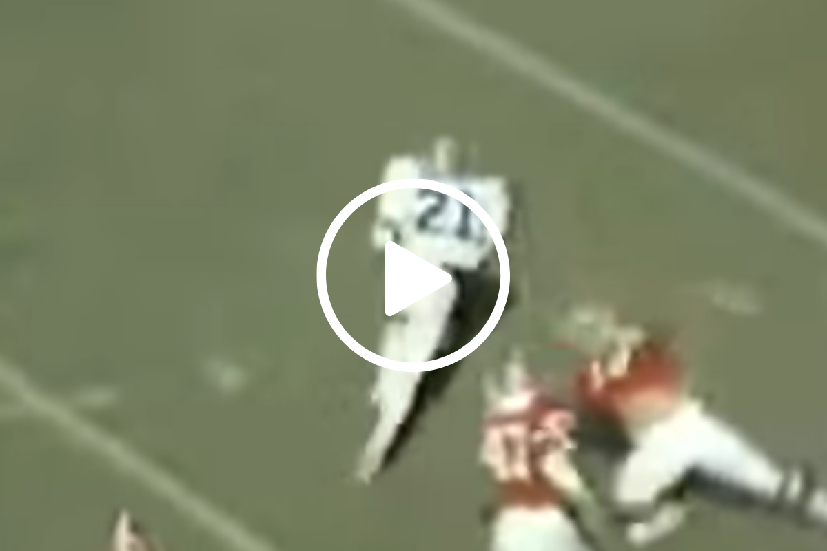Remember When Uga Snapped at an Auburn Player's Crotch? - FanBuzz