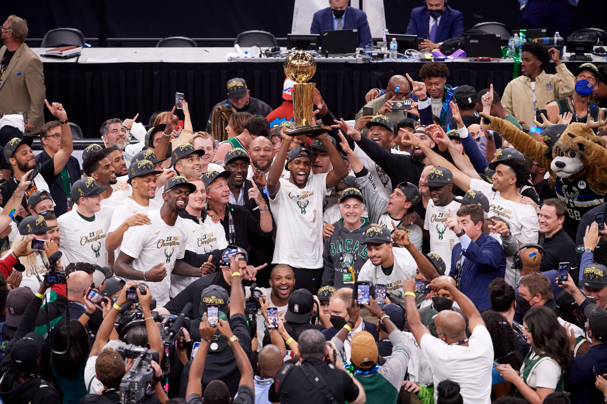 Larry O’Brien Trophy: The History of the NBA Finals Hardware - FanBuzz