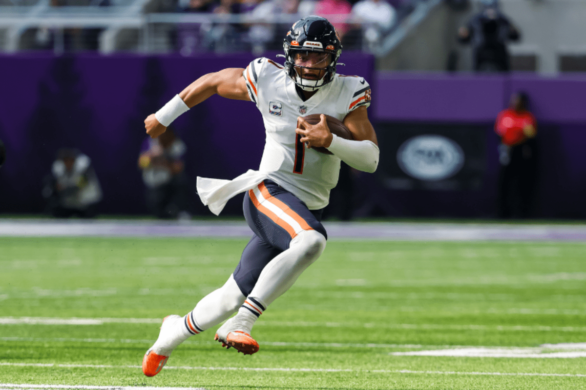 Justin Fields 40 Time: How Fast is the Chicago Bears QB?