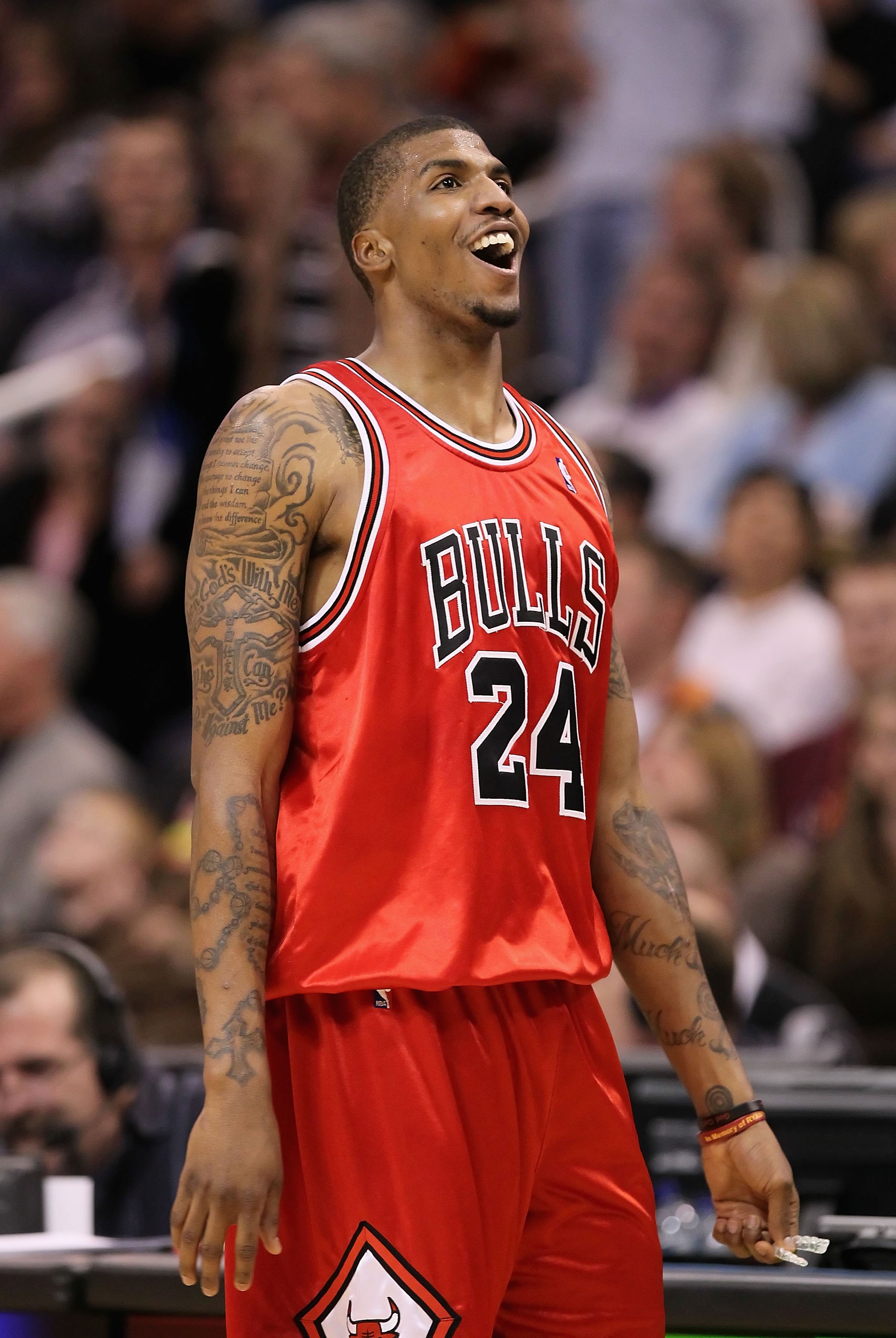 The 17 Worst Players in NBA History All Stunk (Like, Big Time) - FanBuzz