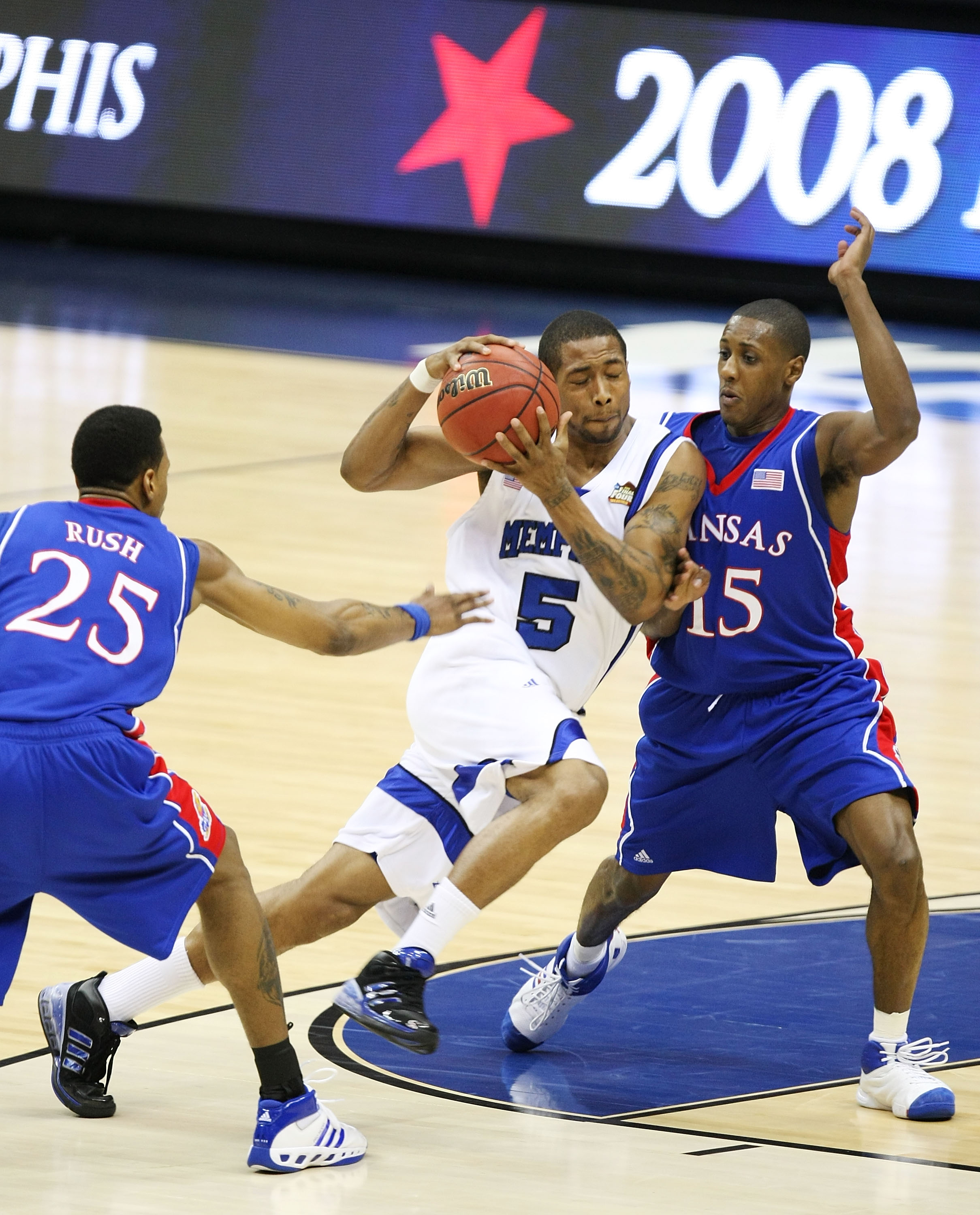 The 16 Greatest NCAA Tournament Games Ever Played - FanBuzz