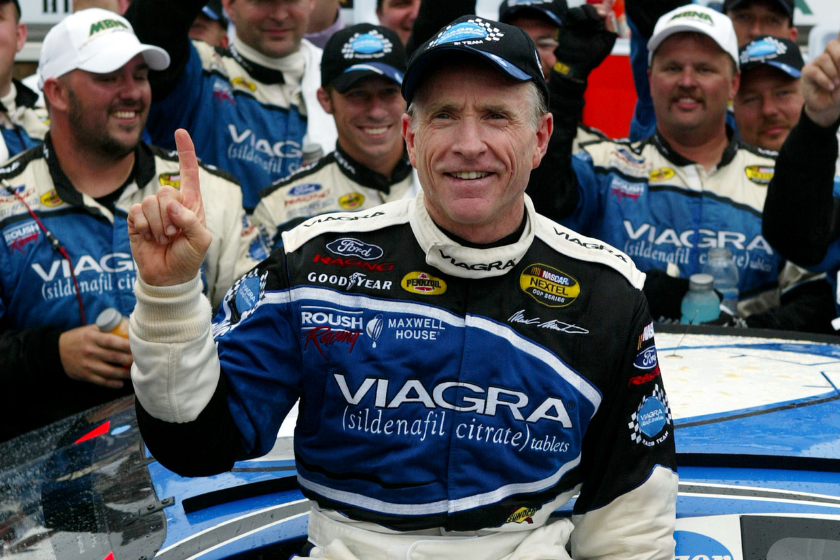 The 10 Best NASCAR Drivers of the 2000s Crushed the Competition - FanBuzz