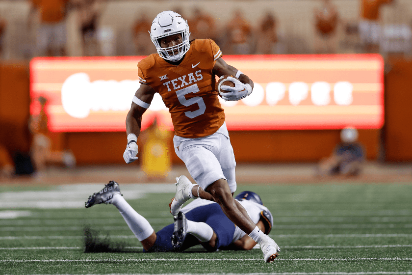 Oklahoma and Texas Meet Again for the 118th Red River Showdown - FanBuzz