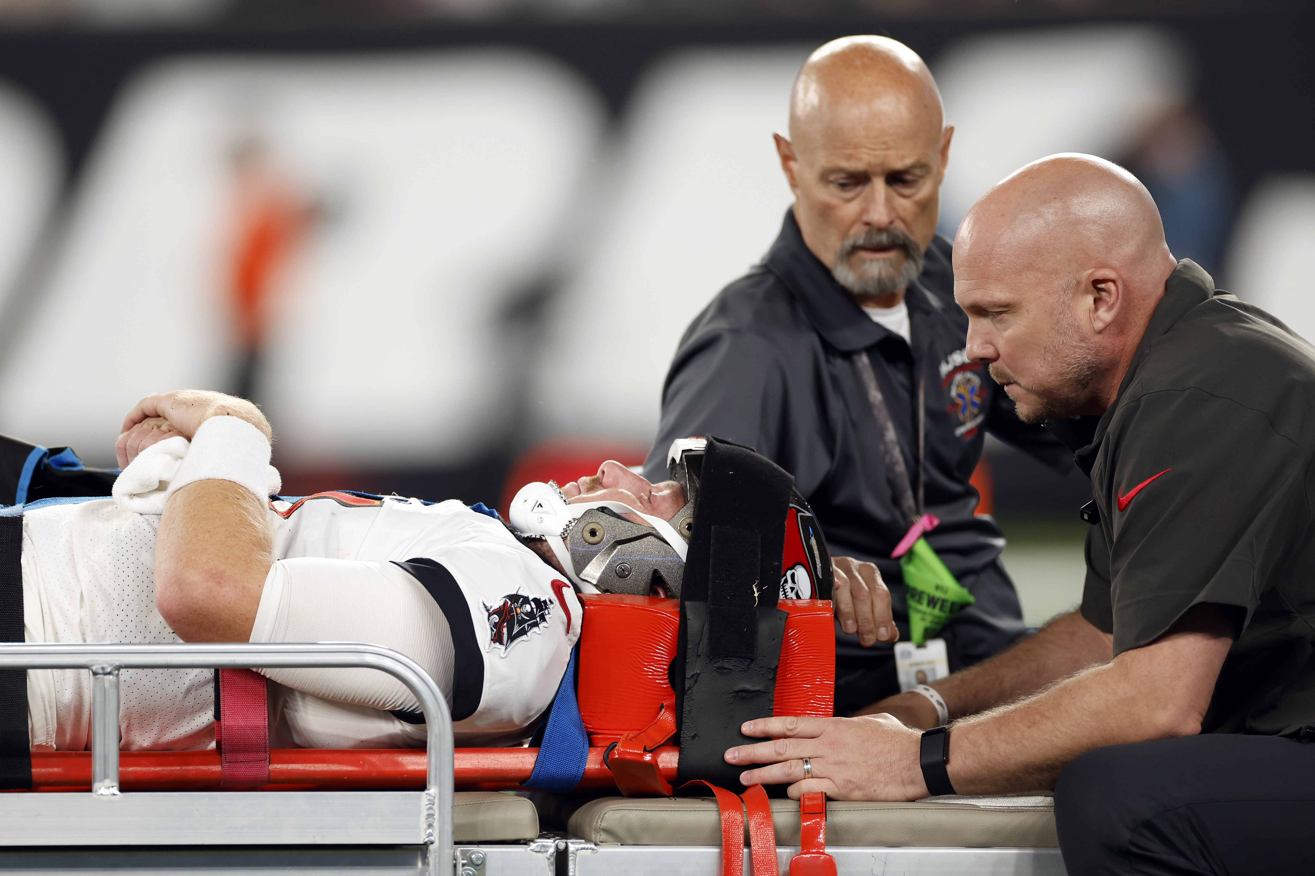 How The NFL Handles And Reacts to Spinal Injuries - FanBuzz