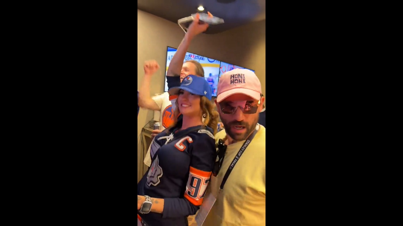 Oilers Flasher Kait Lived The Suite Life During Run To Stanley Cup