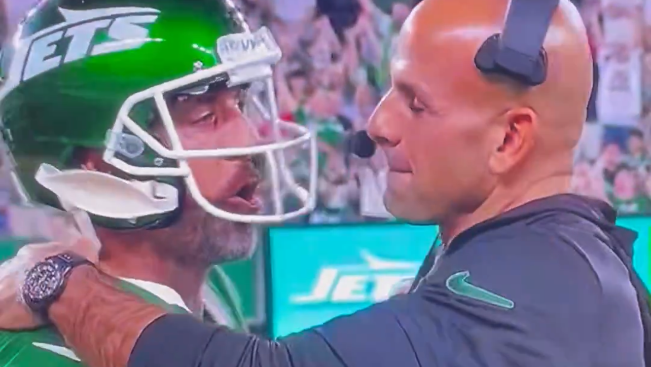 Robert Saleh, Aaron Rodgers Exchange Words on Jets Sideline