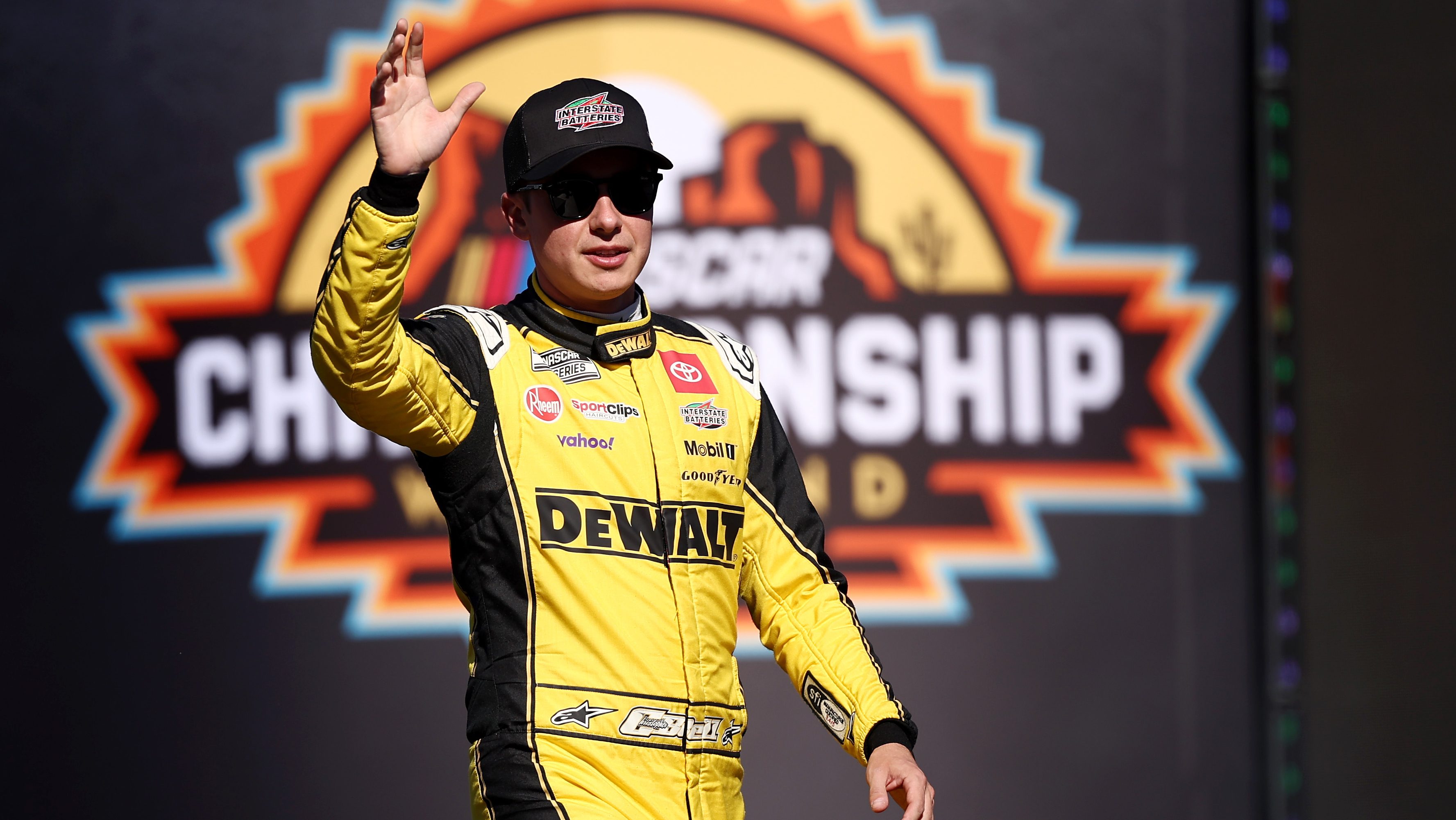 Christopher Bell, Kyle Larson deliver incredible photo finish in Tulsa ...