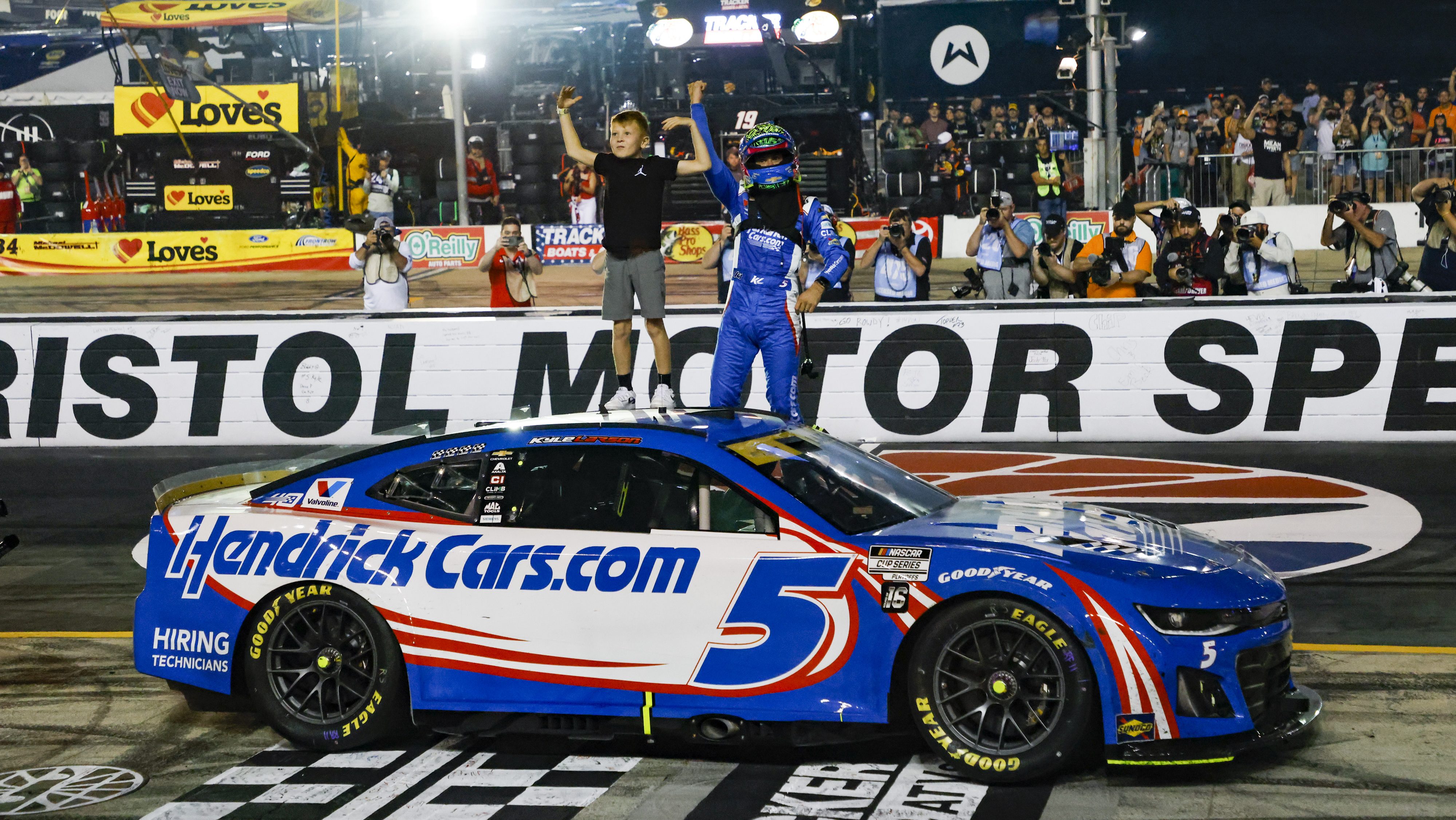 Bristol schedule, forecast for NASCAR playoff weekend - FanBuzz