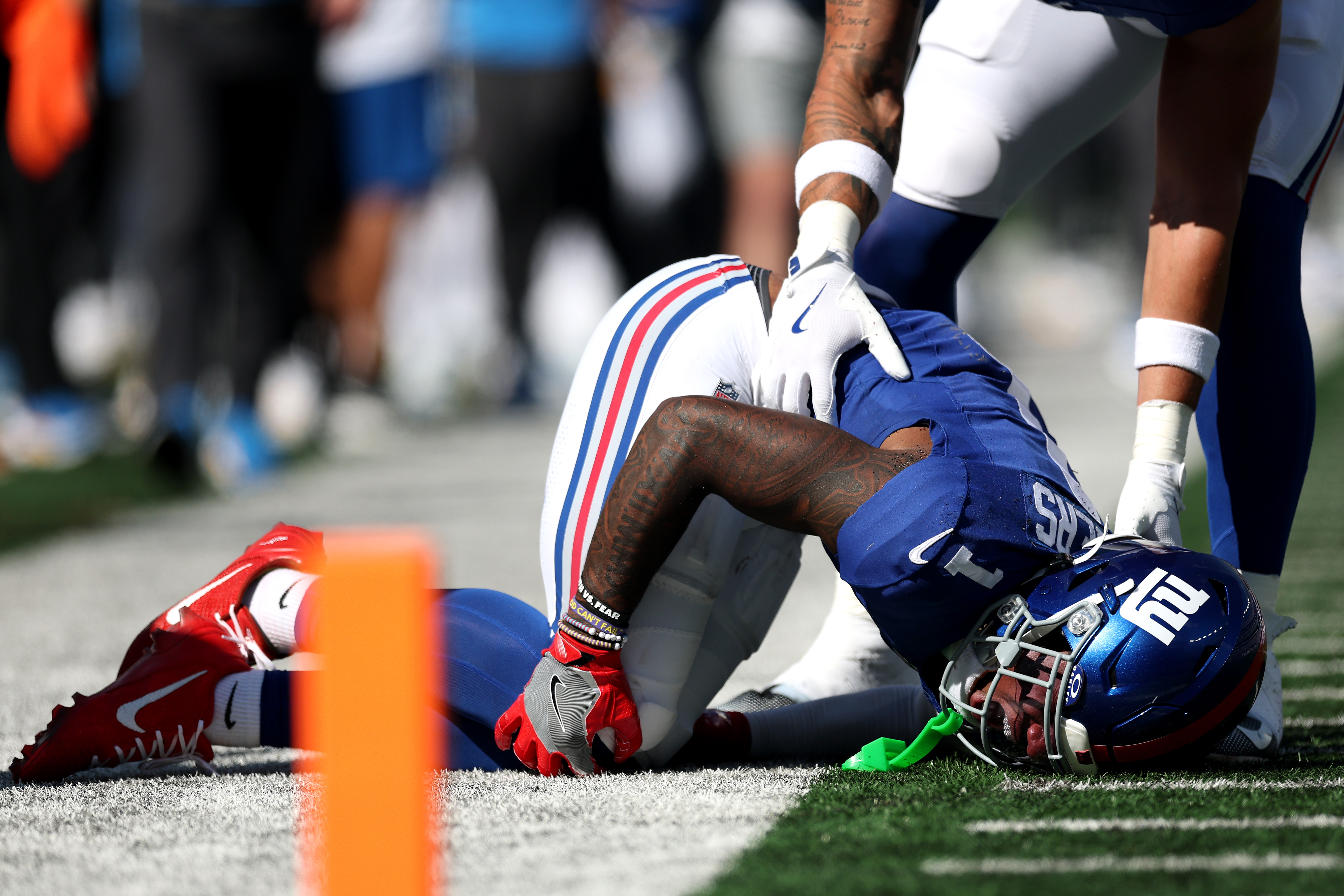 Odell Beckham Jr. slams MetLife turf after Malik Nabers injury