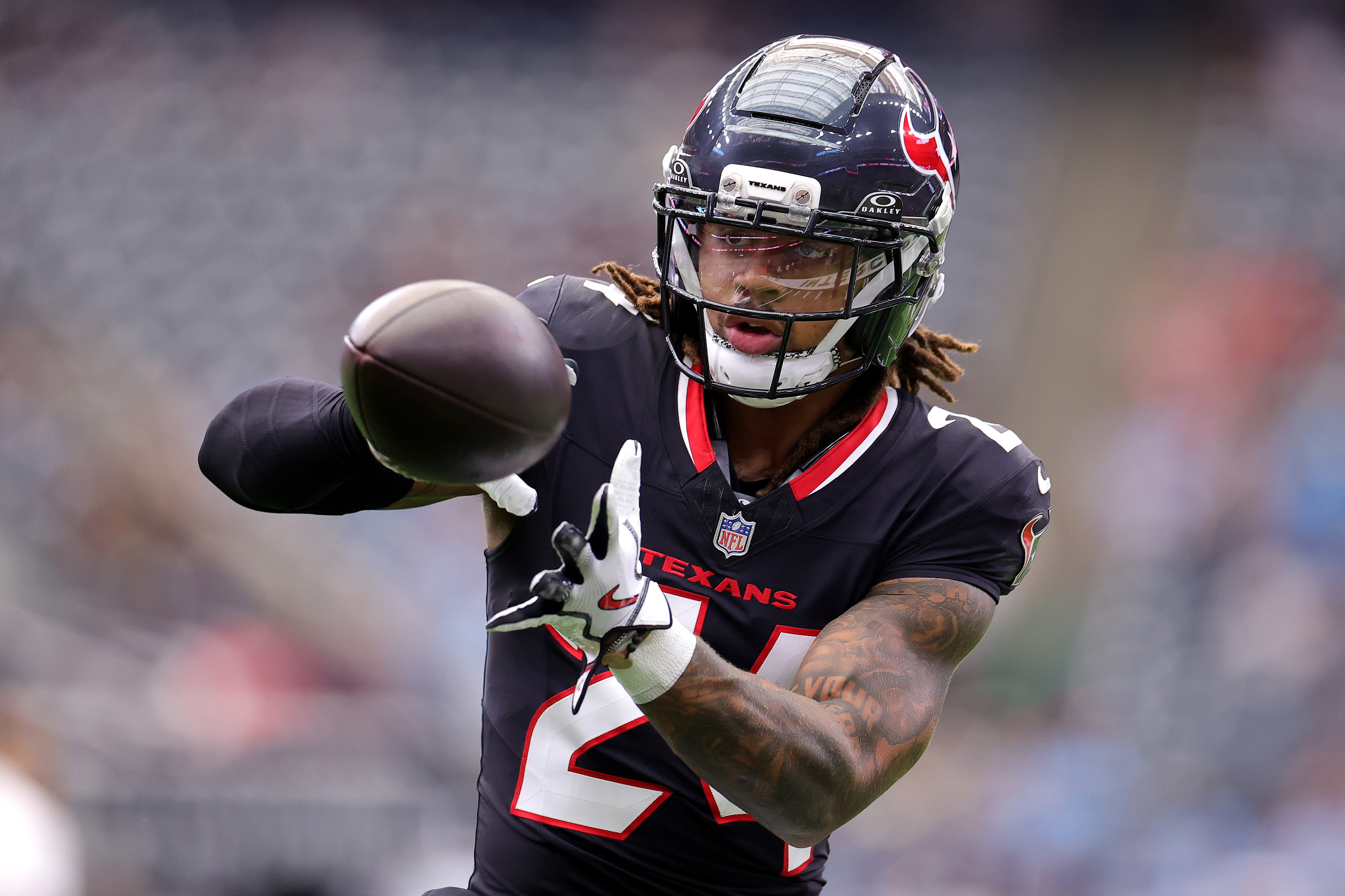 Texans rising star spends bye week preparing for marriage