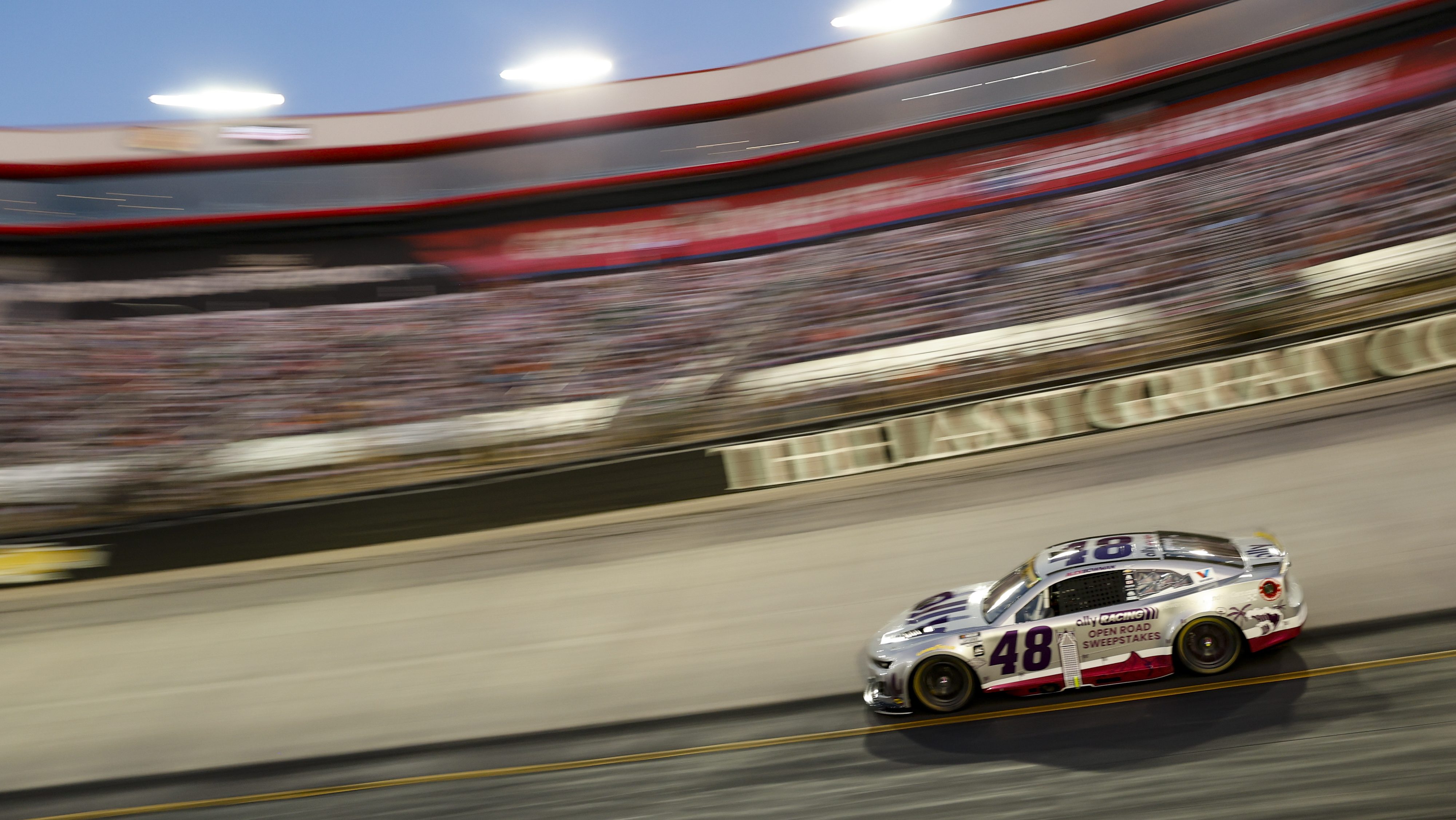 NASCAR holding tire test, seeking 'temperature neutral' setup - FanBuzz