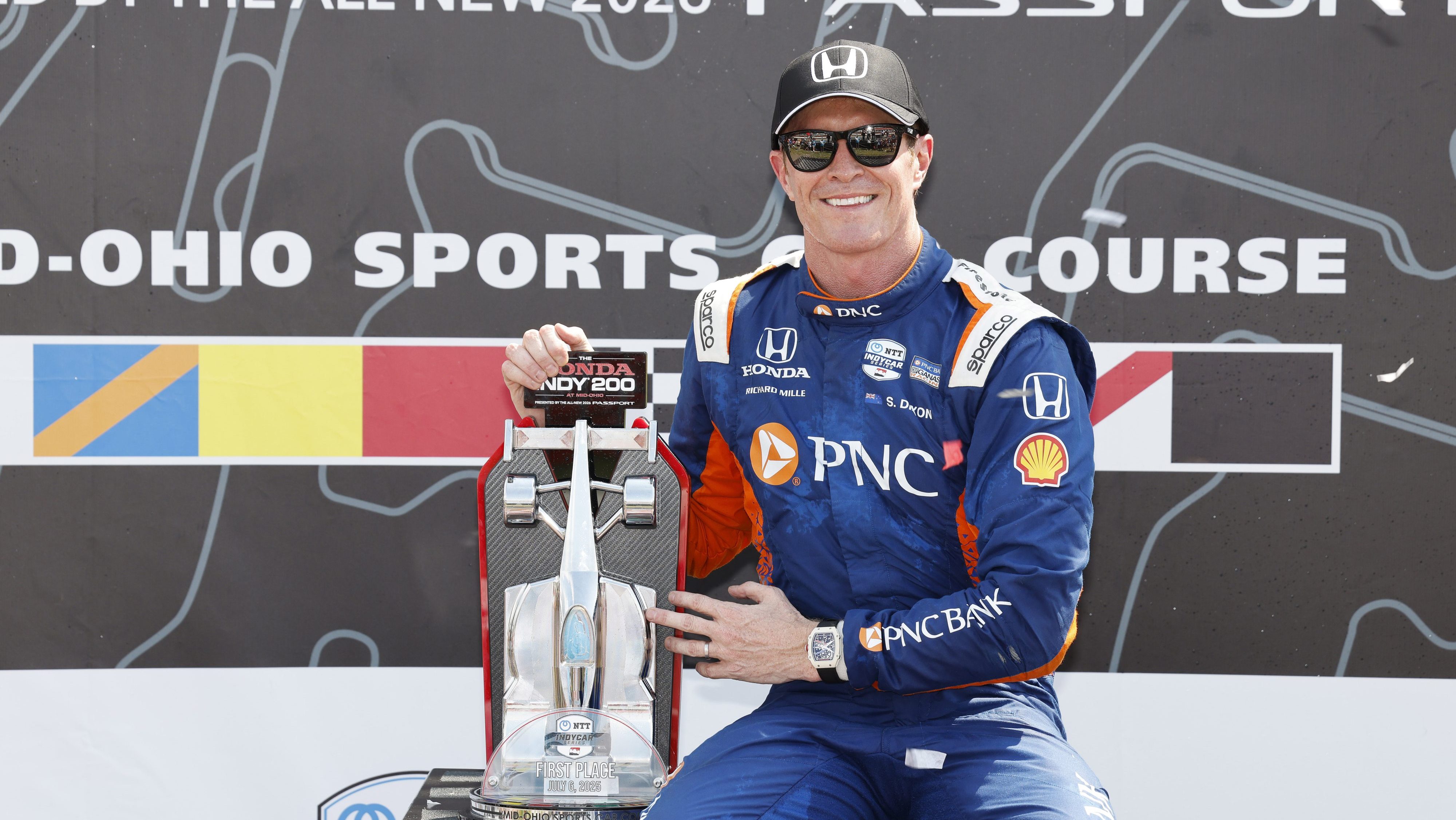 IndyCar icon Scott Dixon named a Knight in New Zealand - FanBuzz