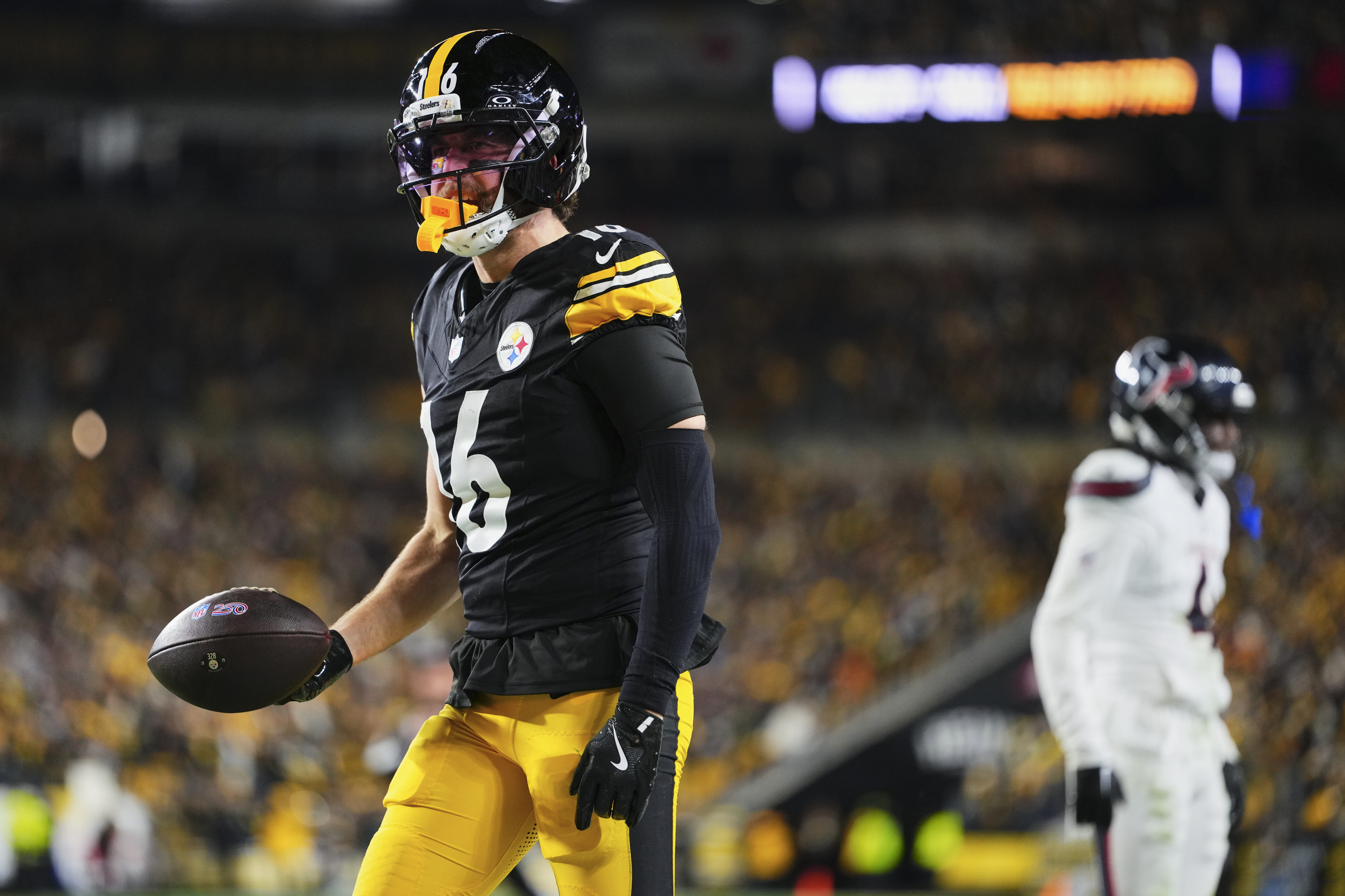 Two-time Pro Bowler Adam Thielen announces retirement