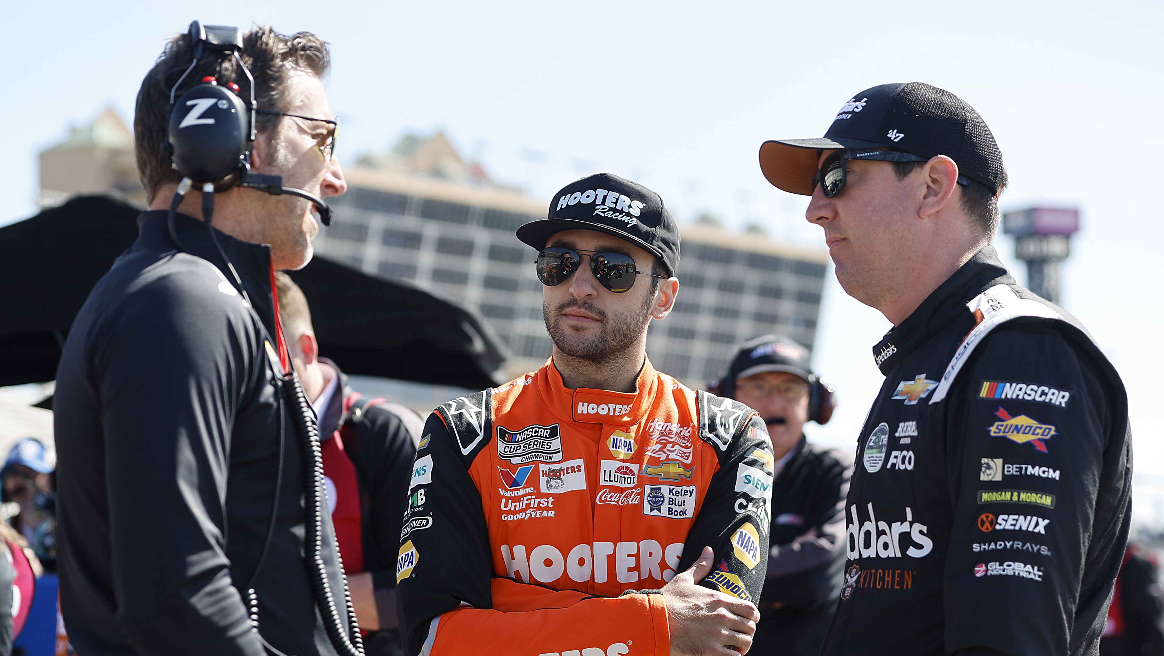 Chase Elliott Pushes for Kyle Busch To Win Most Popular Driver - FanBuzz